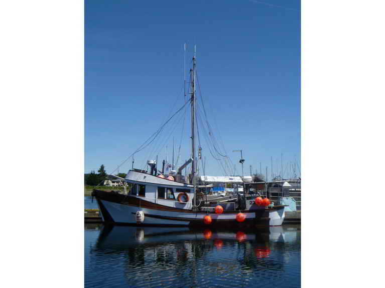 Commercial Prawn Boats For Sale | Prawn Boat Sales | Commercial Prawn ...