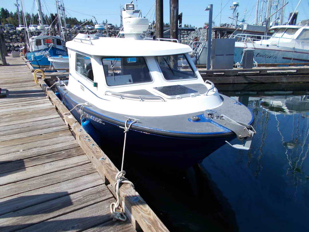 Sport Fisher Cruiser Cuddy Cabin