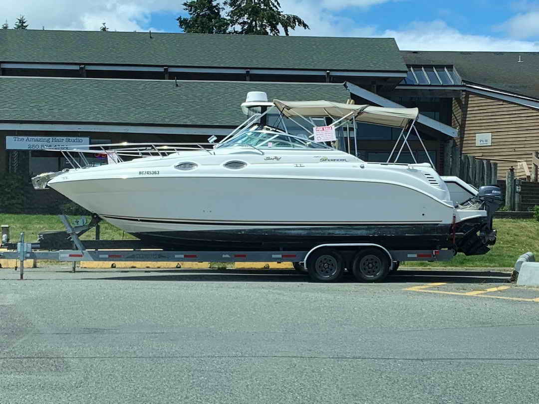 Sea Ray Sundancer Sport Fishing Boat