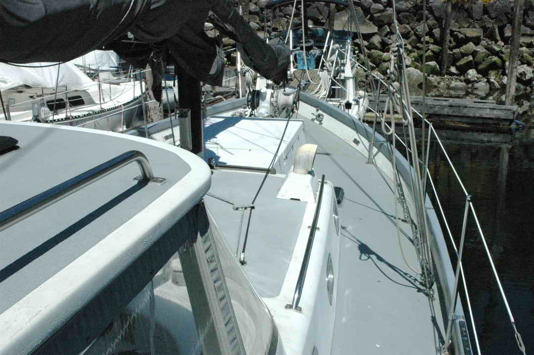 Center Cockpit Sailing Ketch