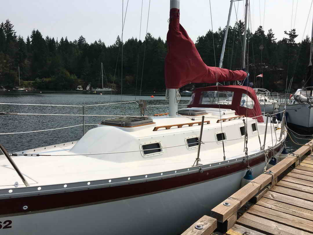 Endeavour 32 Sailboat