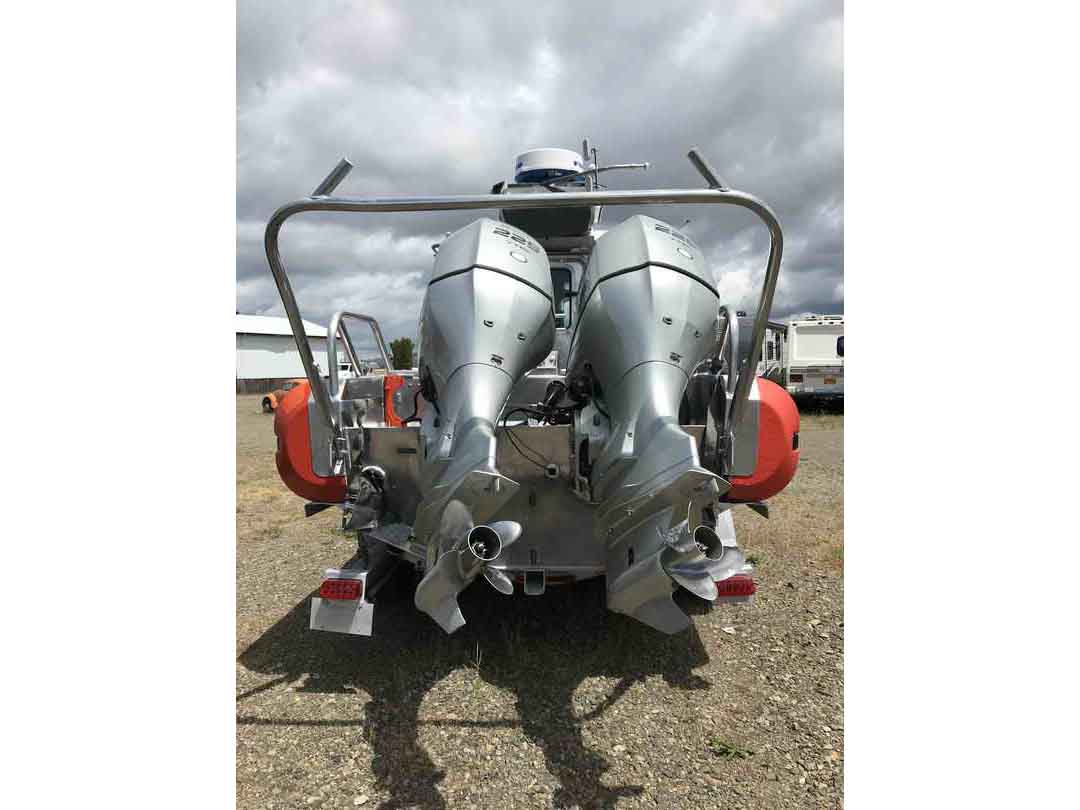 Safe Boat Defender 25